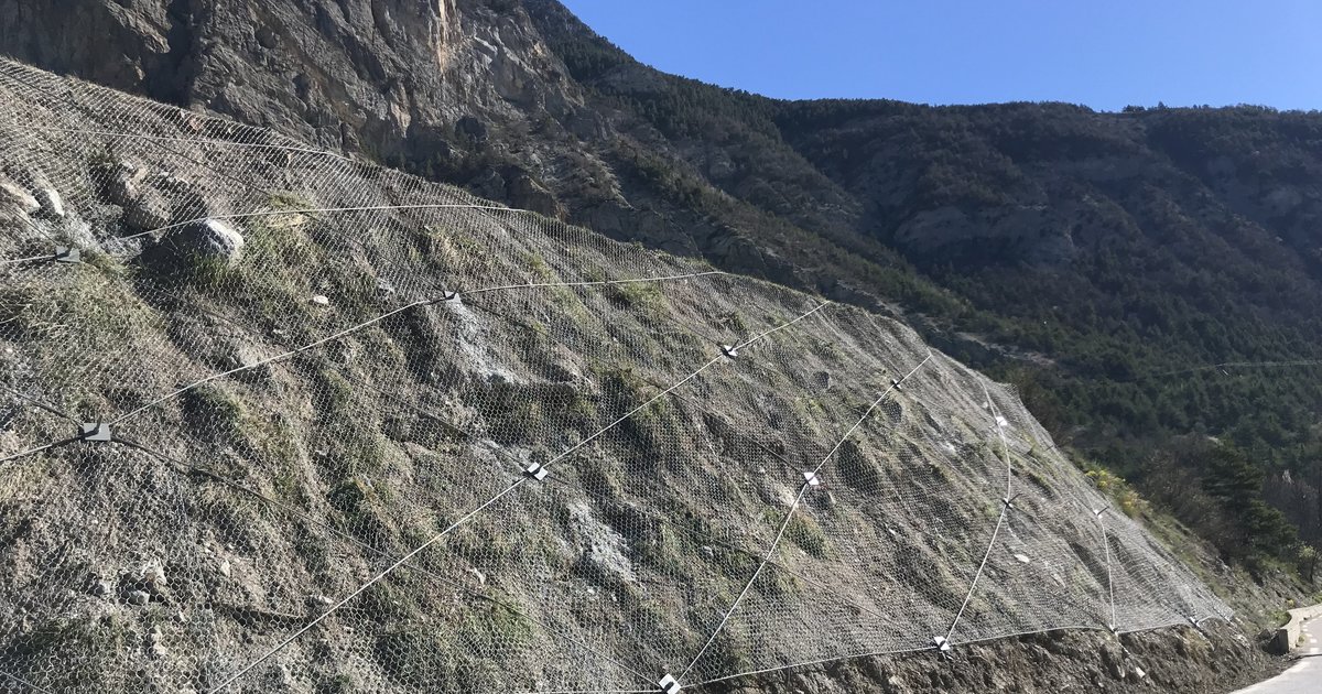 Renewal of anchored mesh netting - Stabilisation Protection